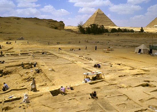 Who Built the Pyramids? - Kids Discover