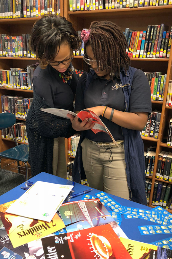 Our Holiday Partnership with Reading Is Fundamental - Kids Discover