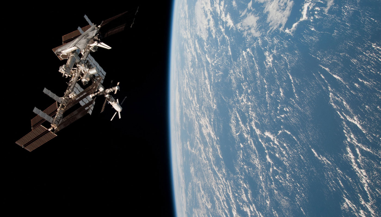 Why Space Smells Like Burnt Steak (and Other Weird Facts NASA Won’t Put ...